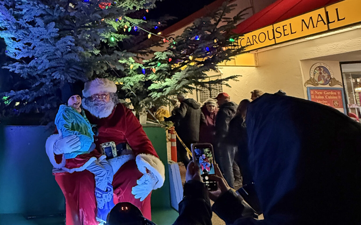 Holiday Illuminations and Events in 2025 - Seaside Oregon